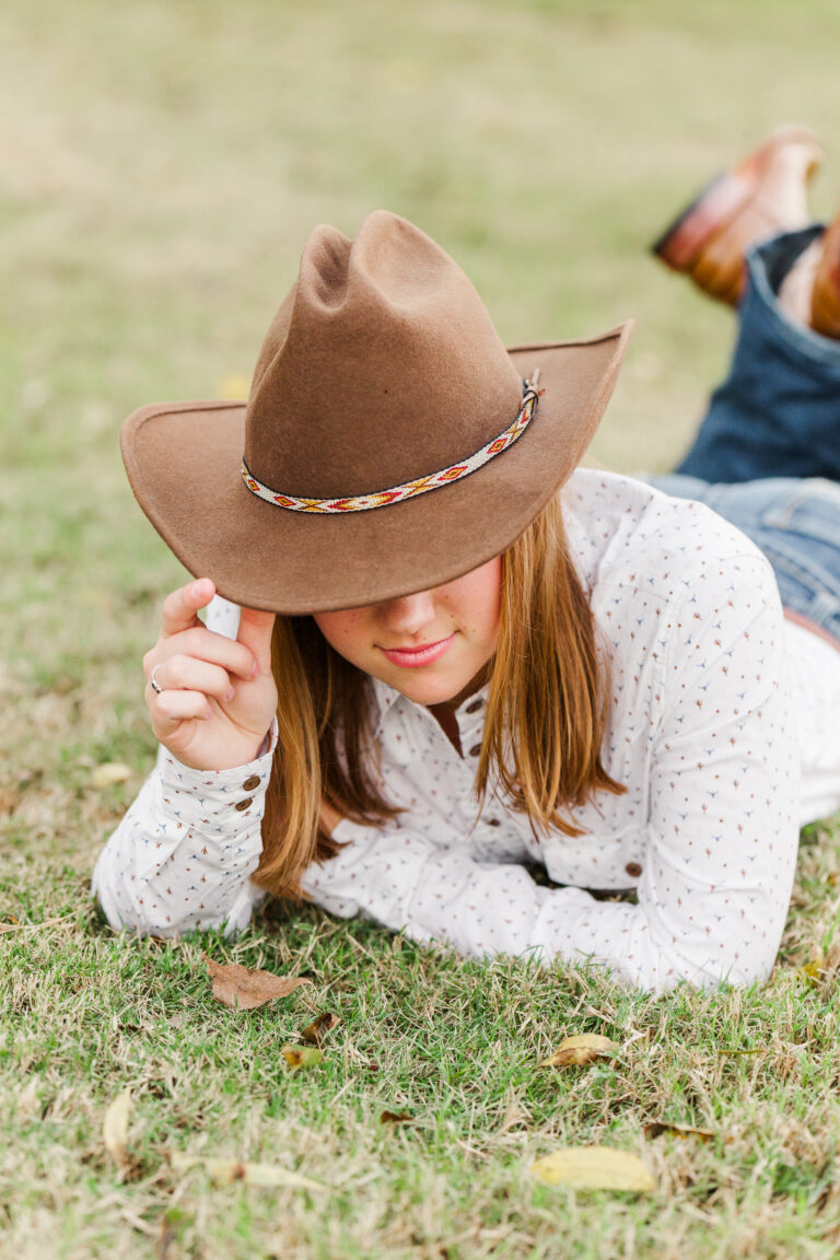 Taylor’s Senior Portraits - kimforbesphotography.com